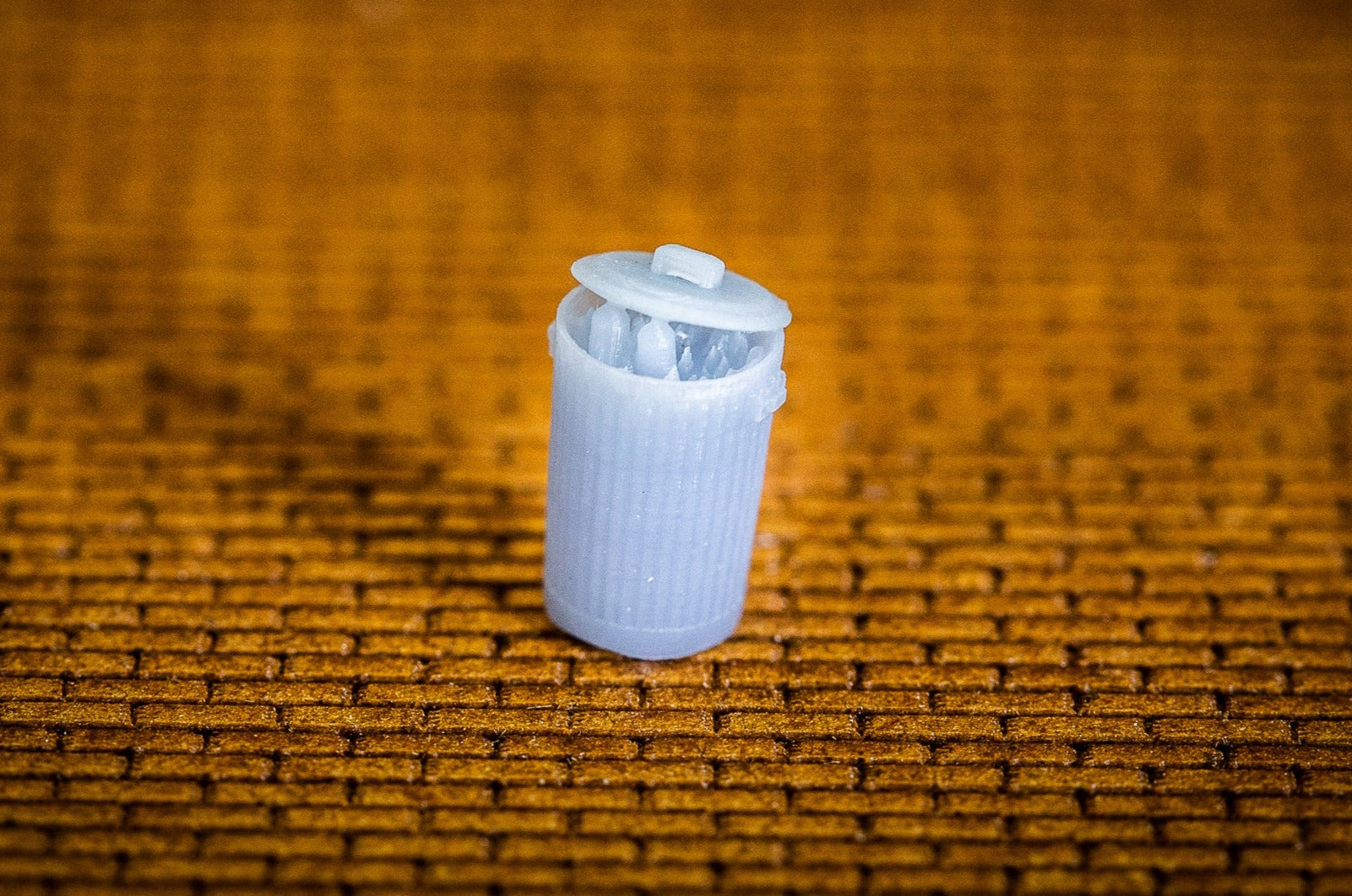 Full Trash Can With Lid 5of - HO Scale – ABR Model Works