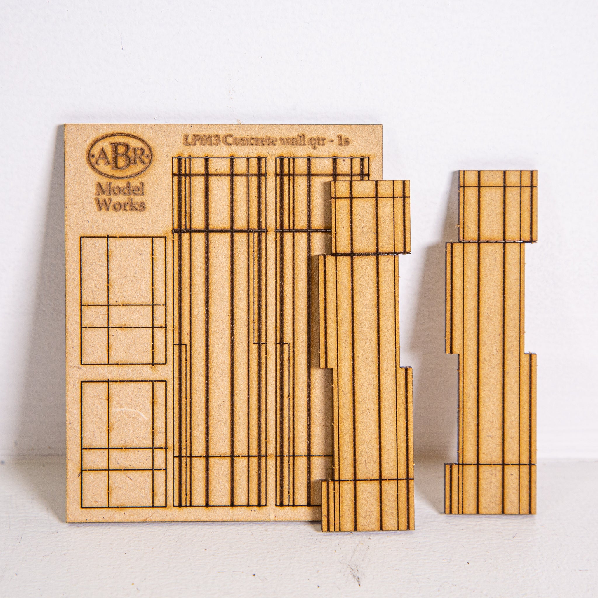 LP013 - HO Scale - Concrete modular model qtr-width wall panel 0 openi ...
